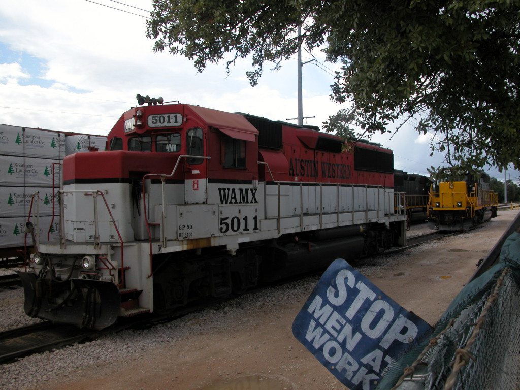 WAMX 5011 11Oct2011 In CapMetro's Abbot Yard